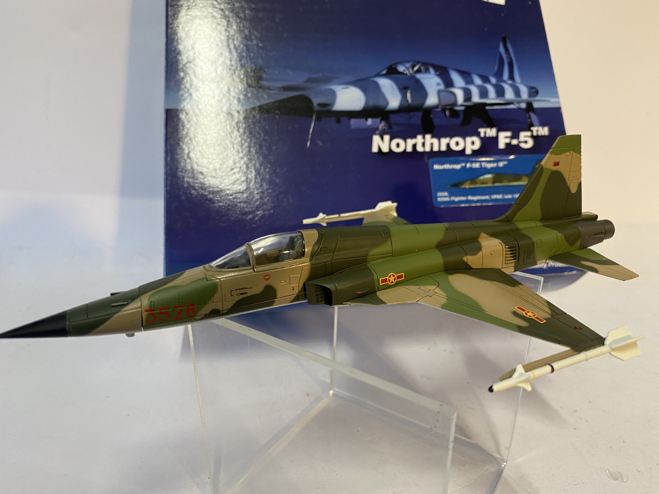 Hobby Master Northrop F-5 #3327 1:72 hm64 - Big Bill's Die Cast