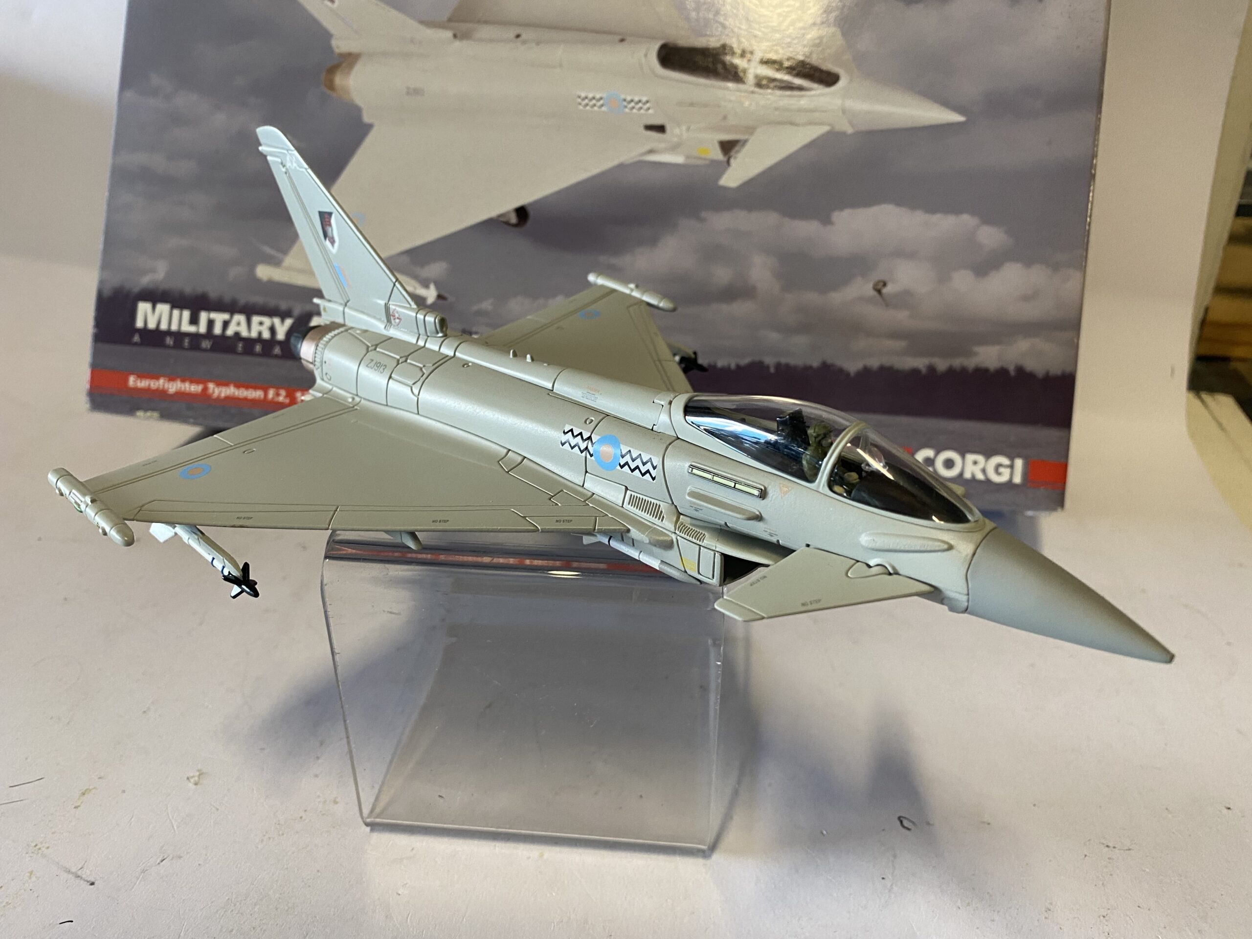 Corgi Eurofighter Typhoon RAF 1:72 cg35 - Big Bill's Die Cast