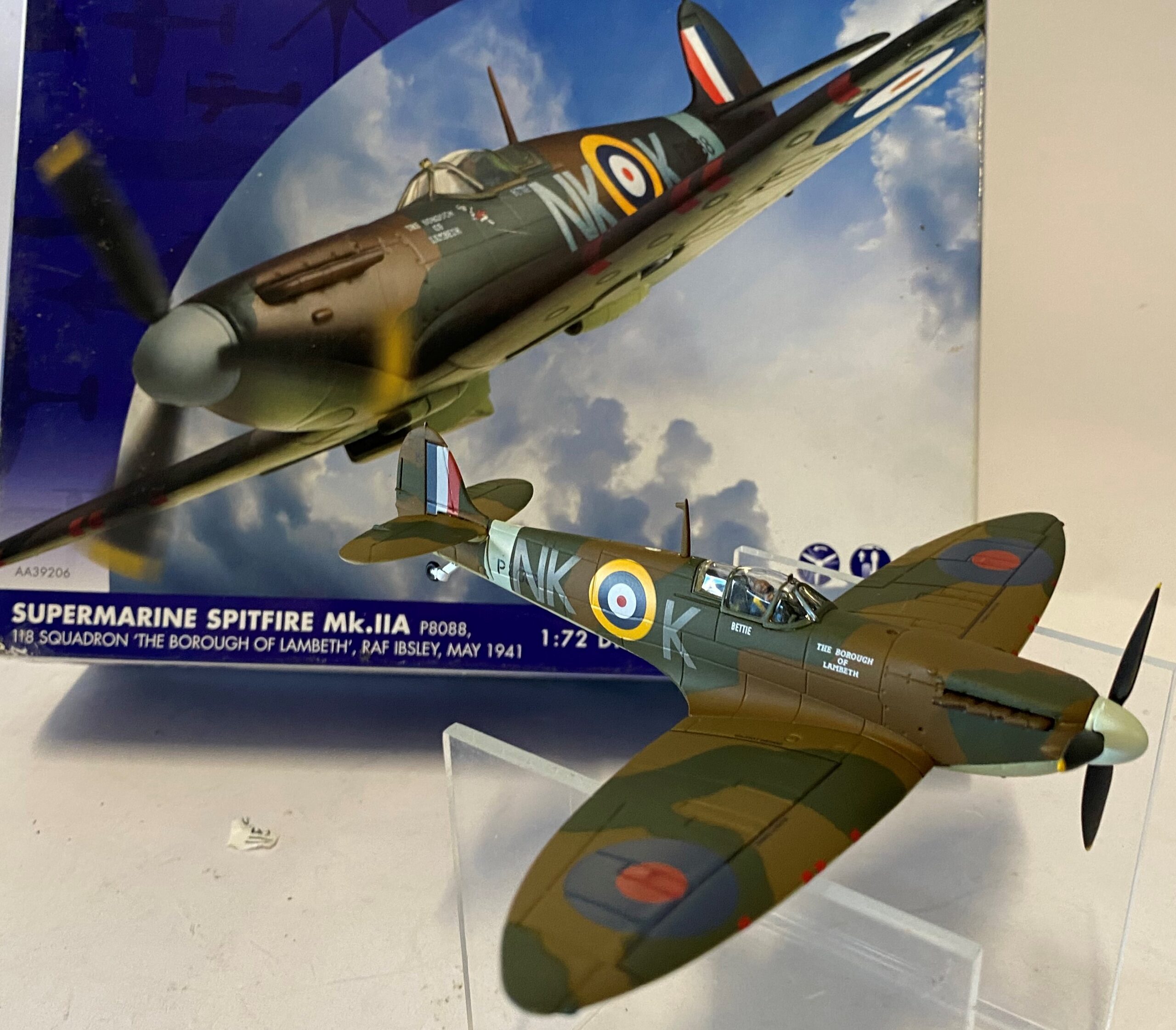 Corgi Spitfire MKII !:72 ( 1271/1400 ) cg38 - Big Bill's Die Cast