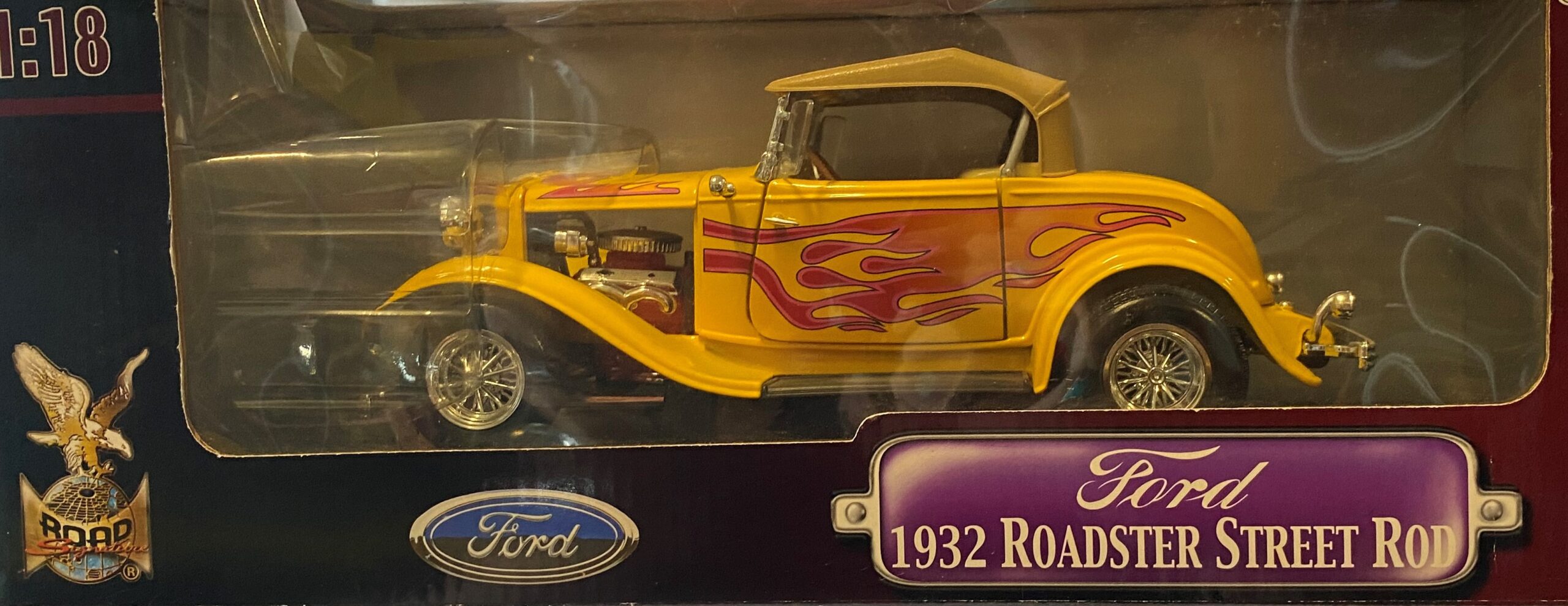 Signature '32 Rosdster Street Rod 1:18 - Big Bill's Die Cast
