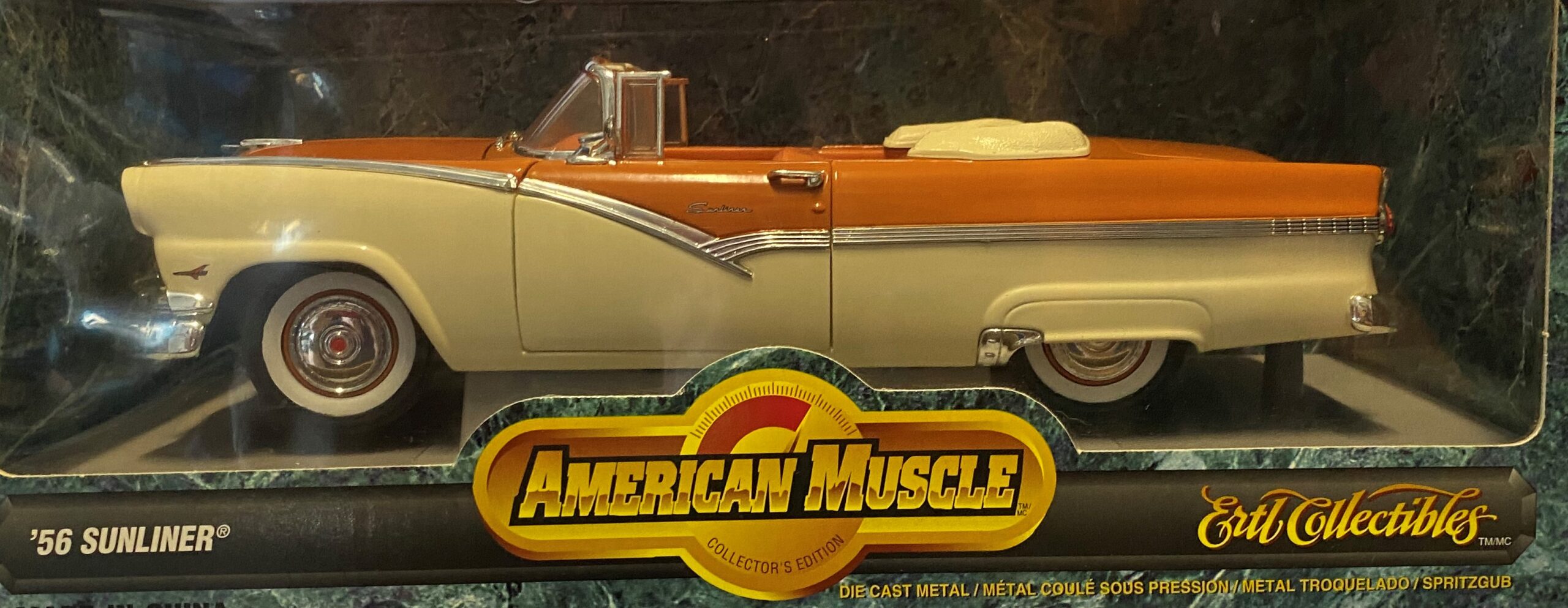 Ertl '56 Ford Sunliner 1:18 - Big Bill's Die Cast