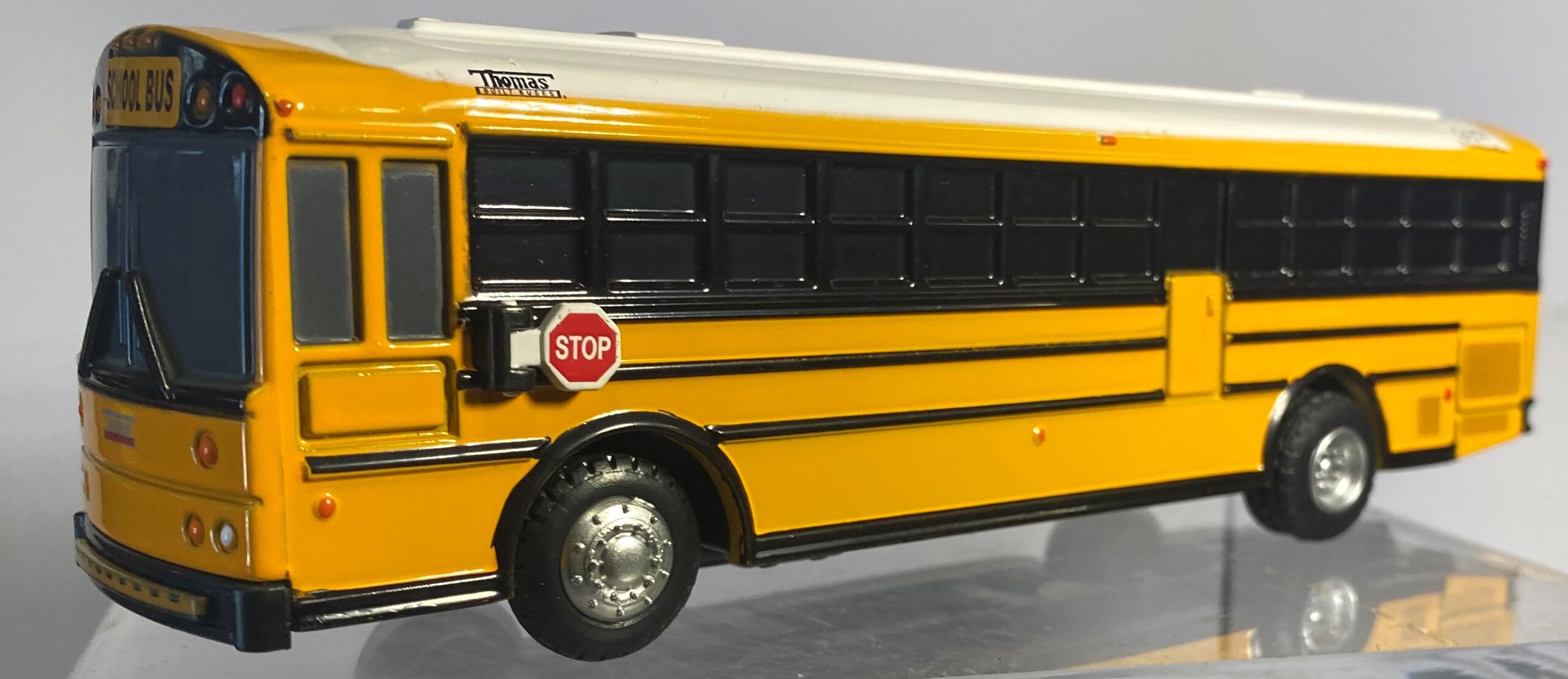 Safety Liner HDX Thomas Built Bus (School Bus) 1:43 - Big Bill's Die Cast