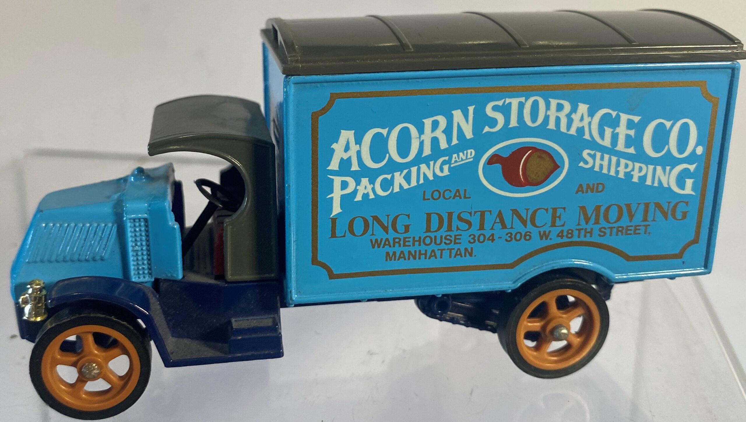 MB Collectibles Mack Moving Truck "Acorns" 1:43 - Big Bill's Die Cast