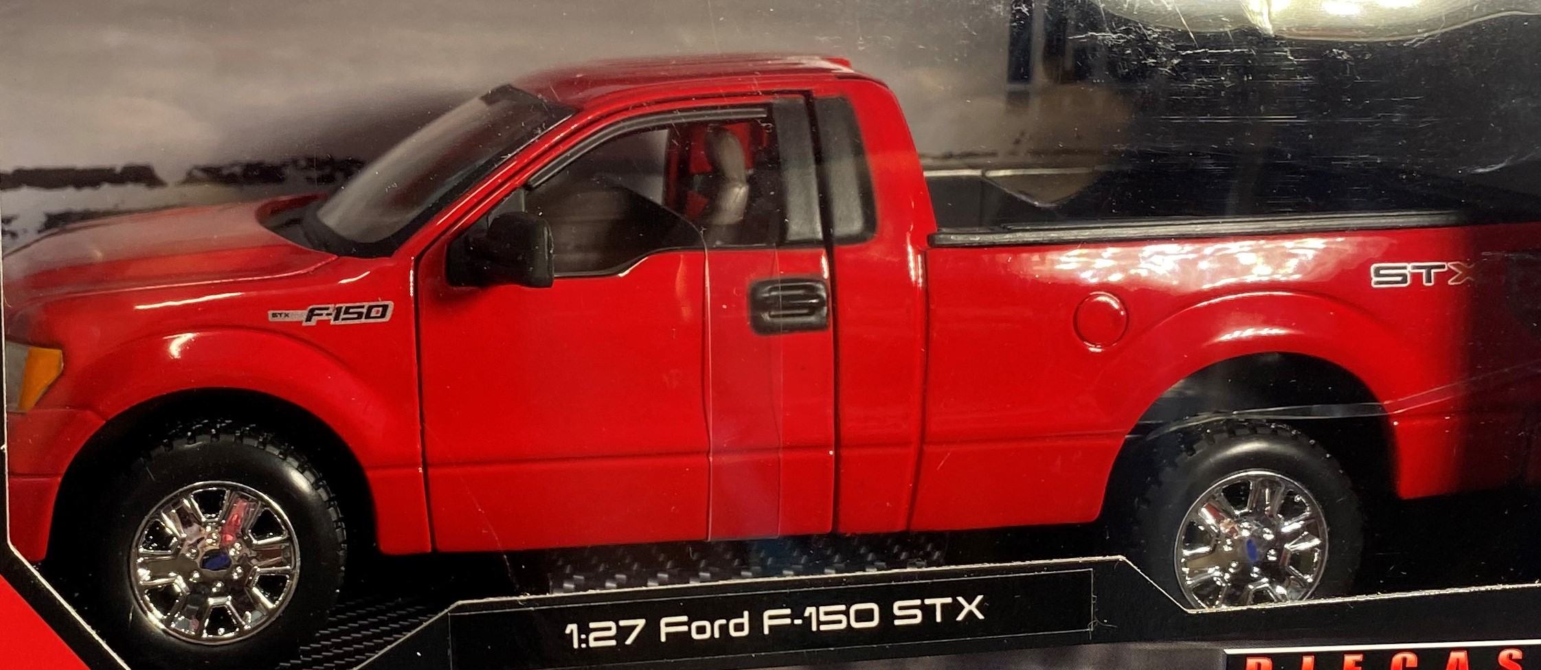 Maisto Ford F-150 STX 1:27 - Big Bill's Die Cast