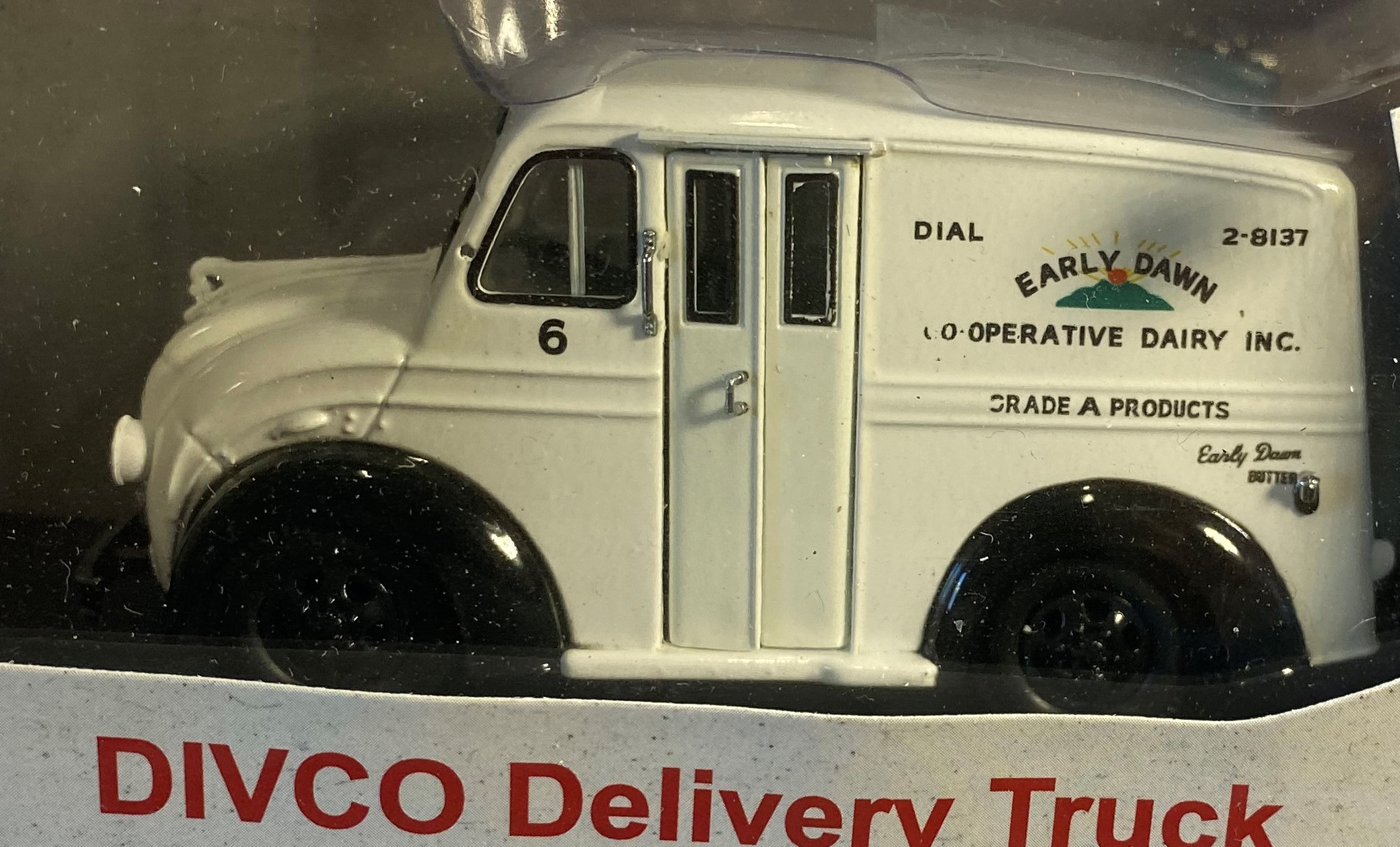 American Heritage Divco Milk Truck 1:43 - Big Bill's Die Cast