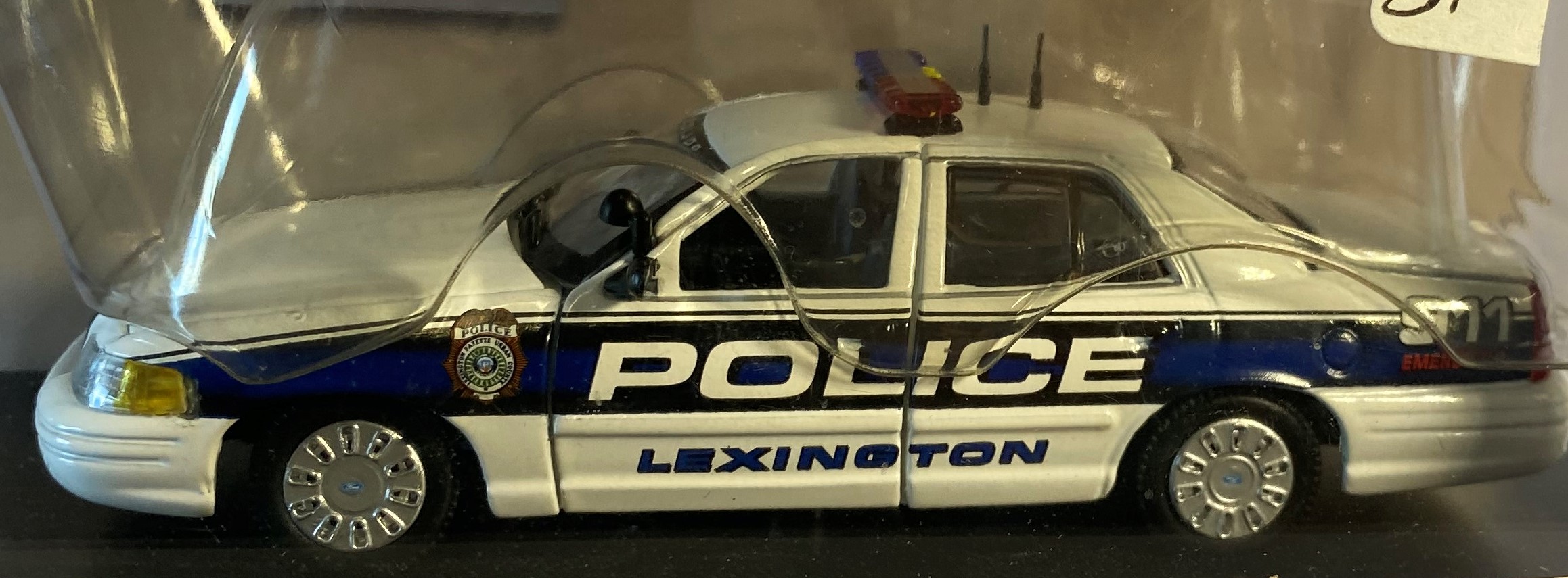 1st Response Ford Crown Vic Lexington Police 1:43 - Big Bill's Die Cast