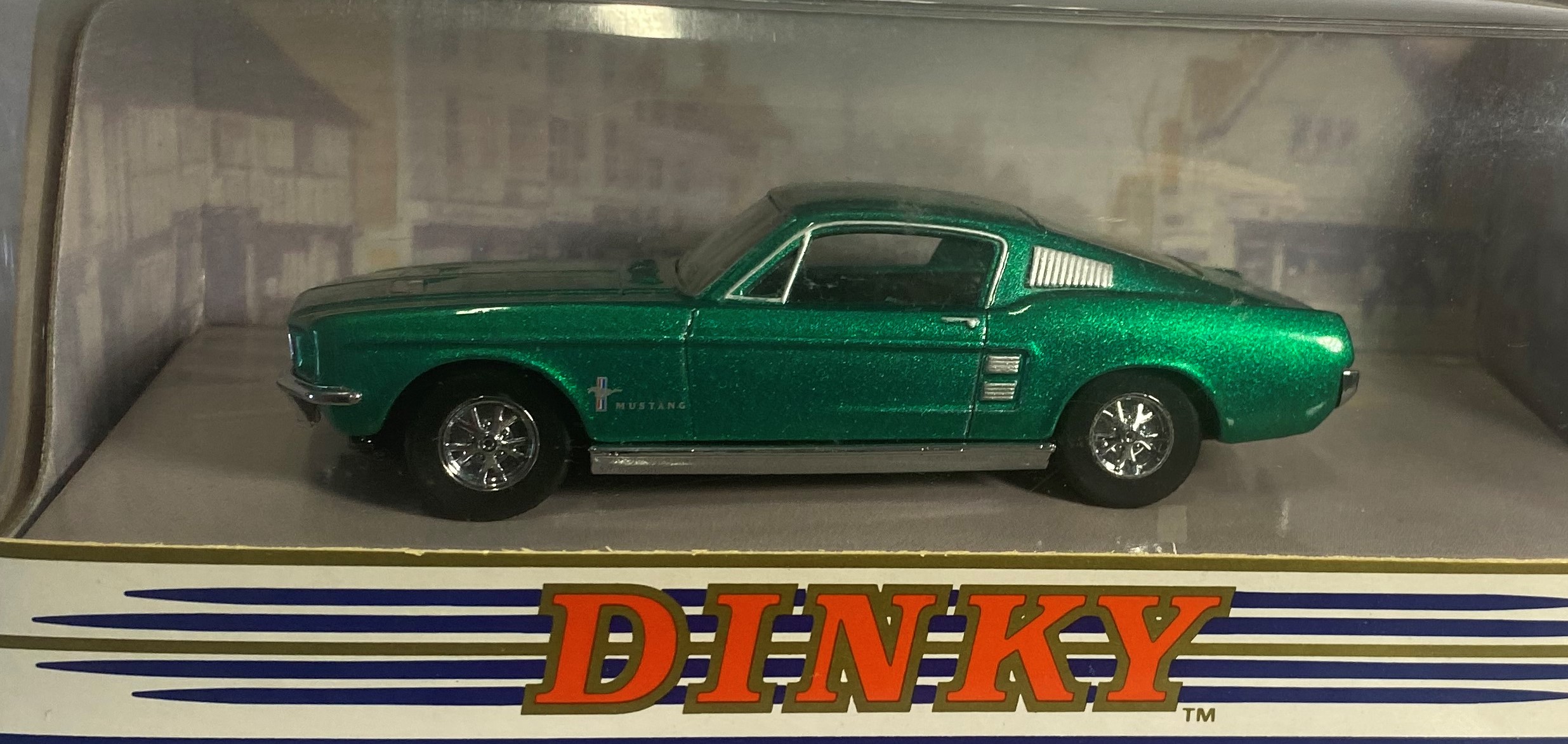 Matchbox/Dinky '65 Mustang 1:43 - Big Bill's Die Cast
