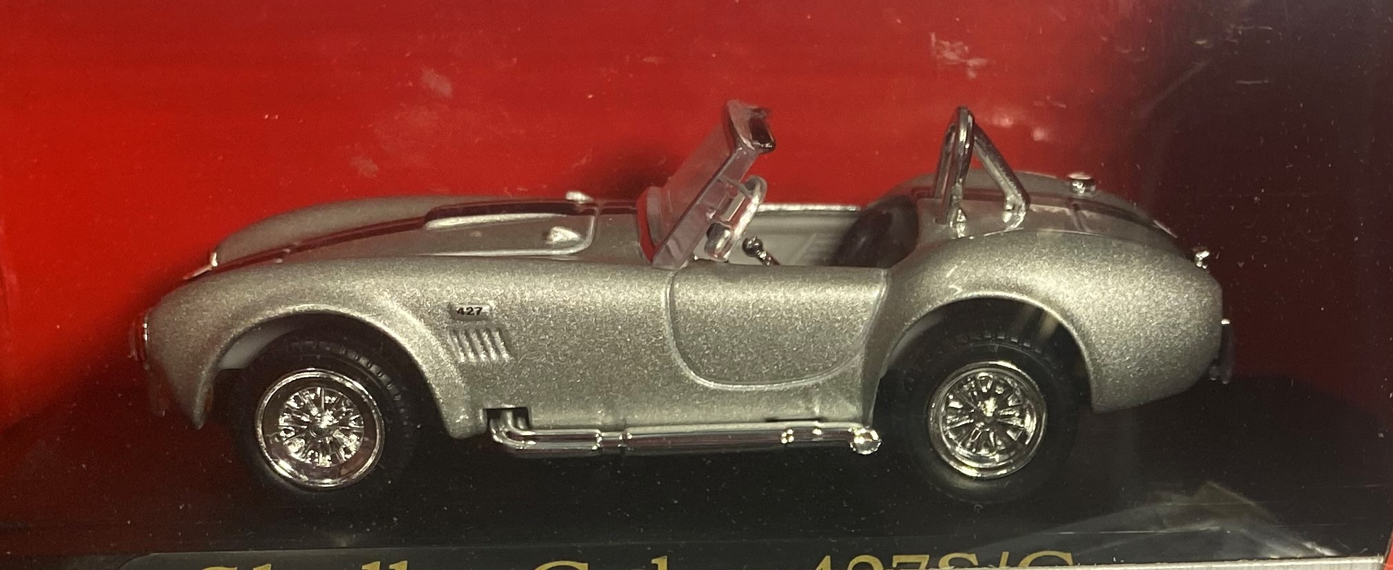 Signature Shelby AC Cobra 1:43 - Big Bill's Die Cast