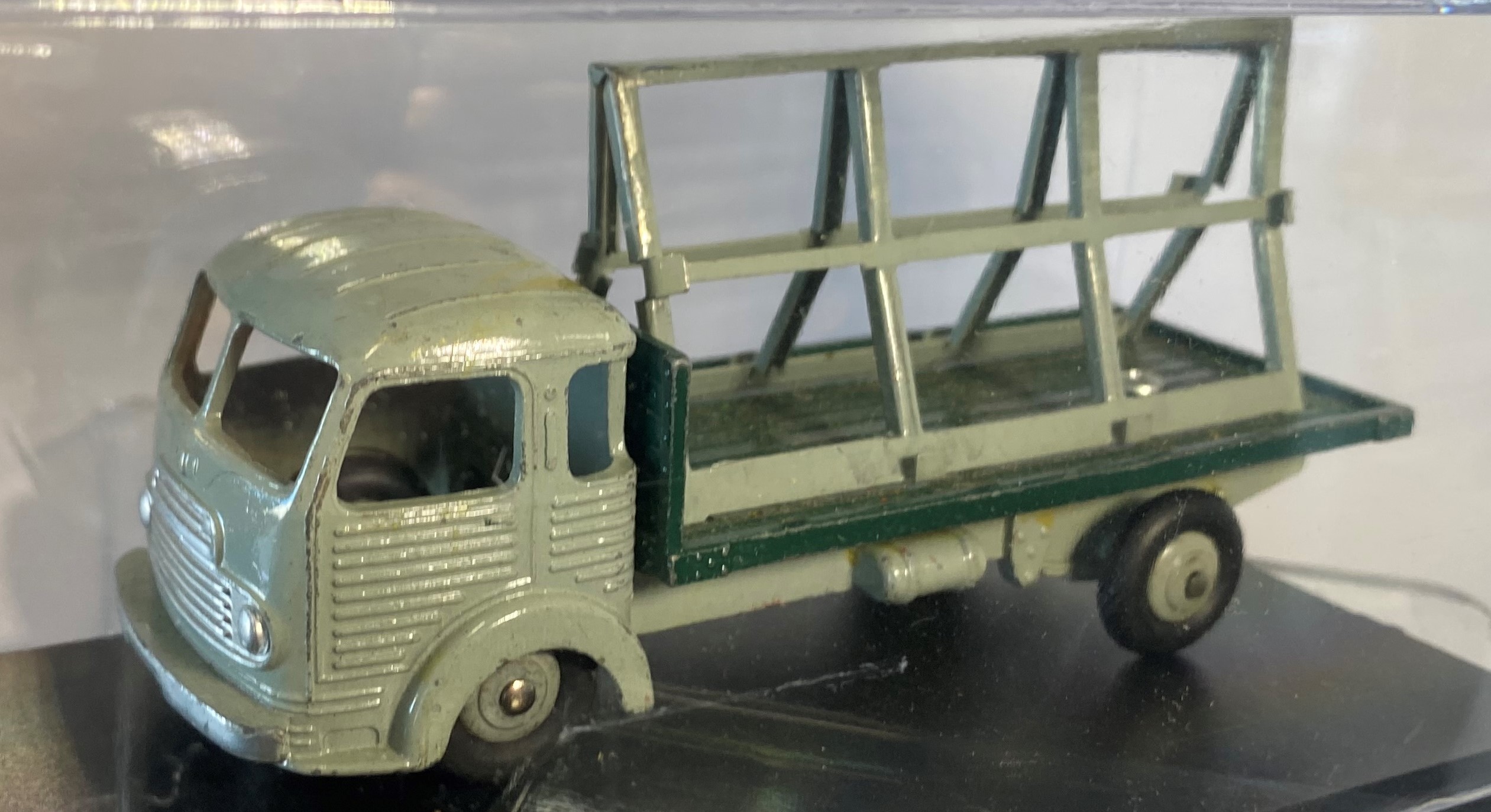 Dinky Simca Cargo Md. in France Made In The '50s ( #33) - Big Bill's ...
