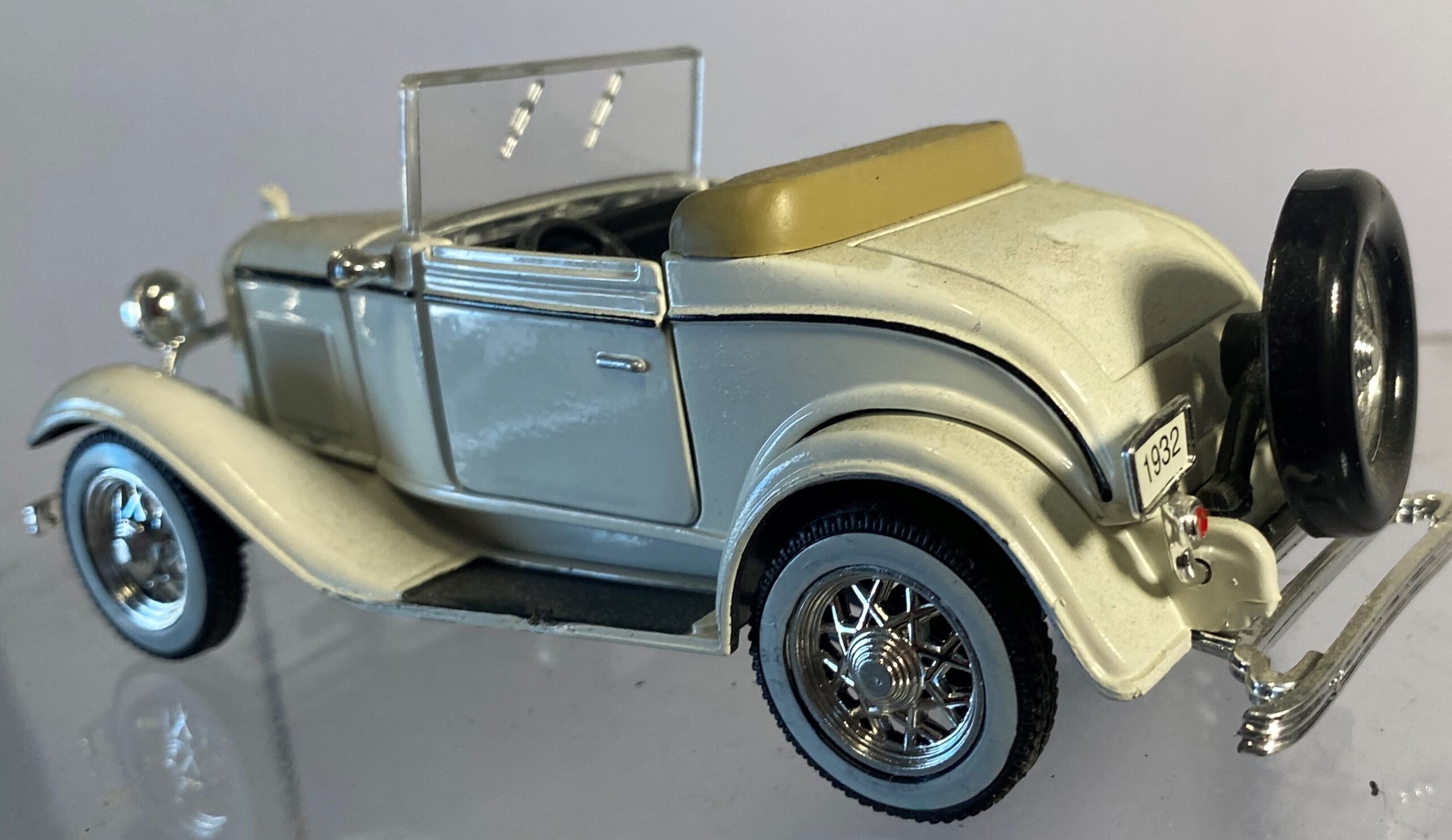 '32 Ford Model A Roadster - Big Bill's Die Cast