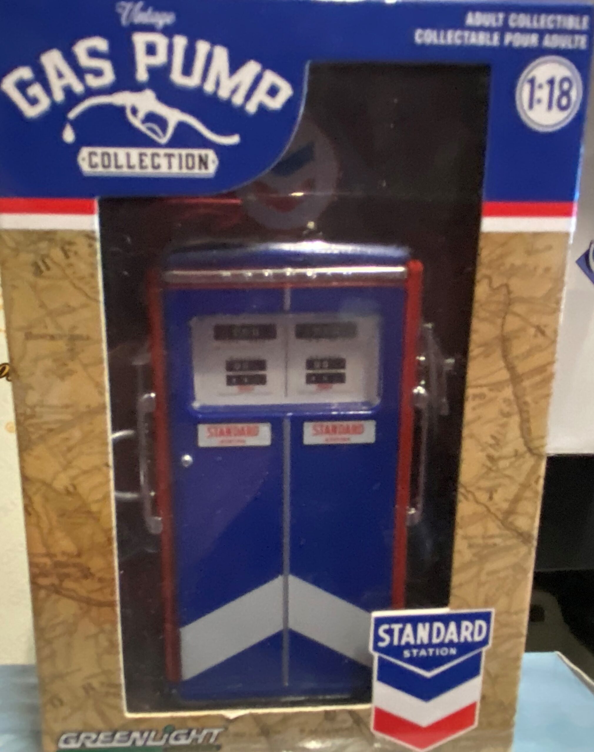 Greenlight Standard Gas pump 1:18 - Big Bill's Die Cast