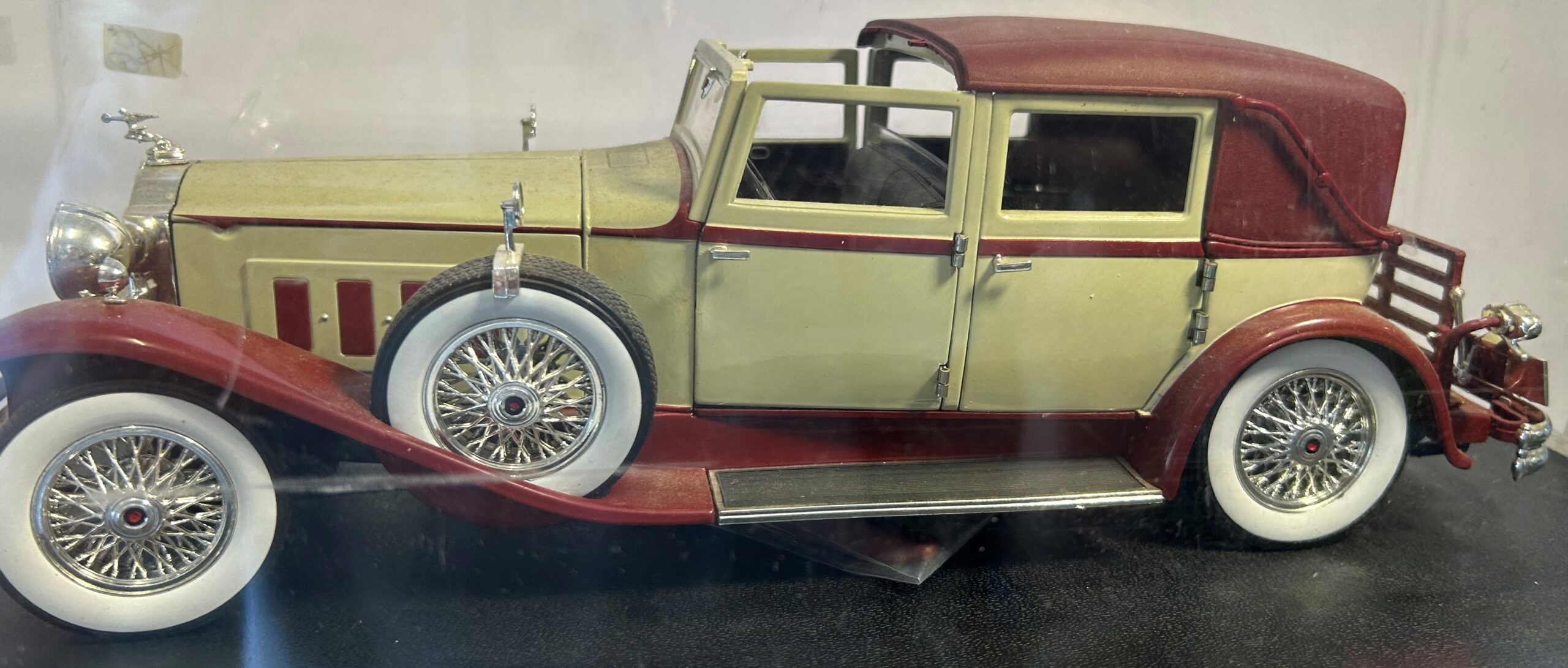 Anson "32 Packard Limo (no box Display case incld.) 1:18 - Big Bill's ...