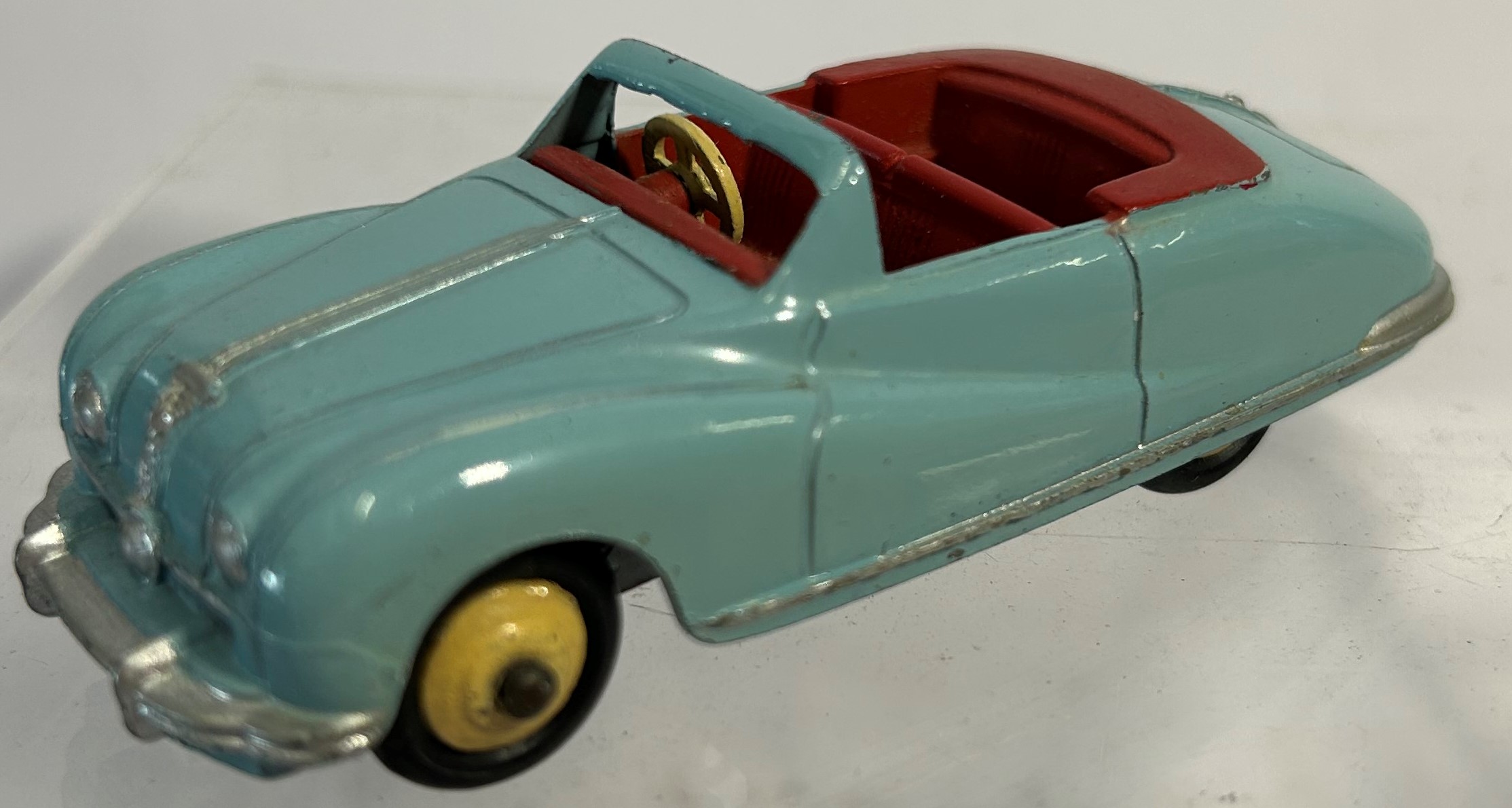 Dinky #140 /106 Austin Atlantic Circo '51-'53 - Big Bill's Die Cast