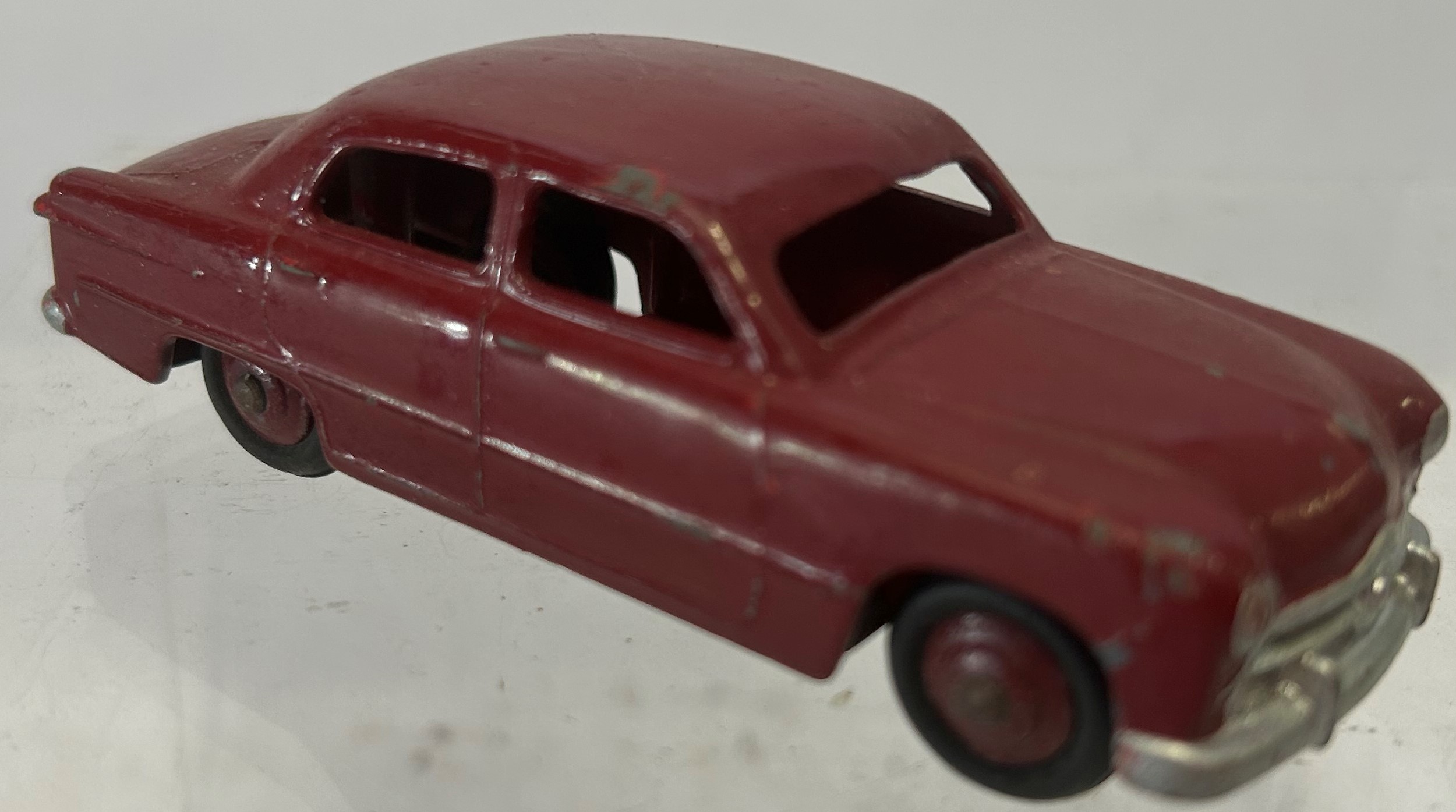 Dinky #139a Ford Fourdoor Sedan '49 Circa '49-'53 - Big Bill's Die Cast