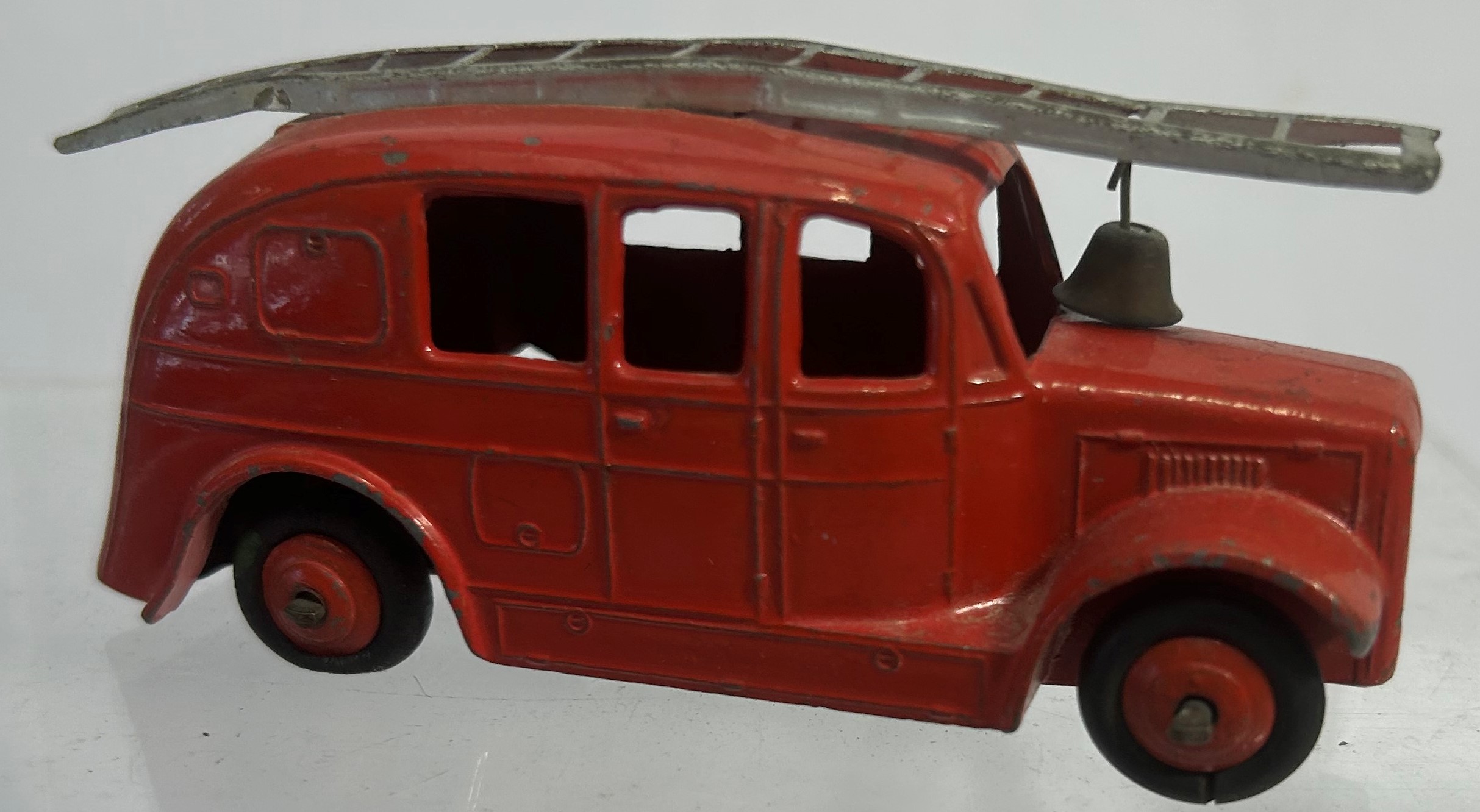 Dinky #250 Streamlined Fire Engine Circa '54-'62 - Big Bill's Die Cast