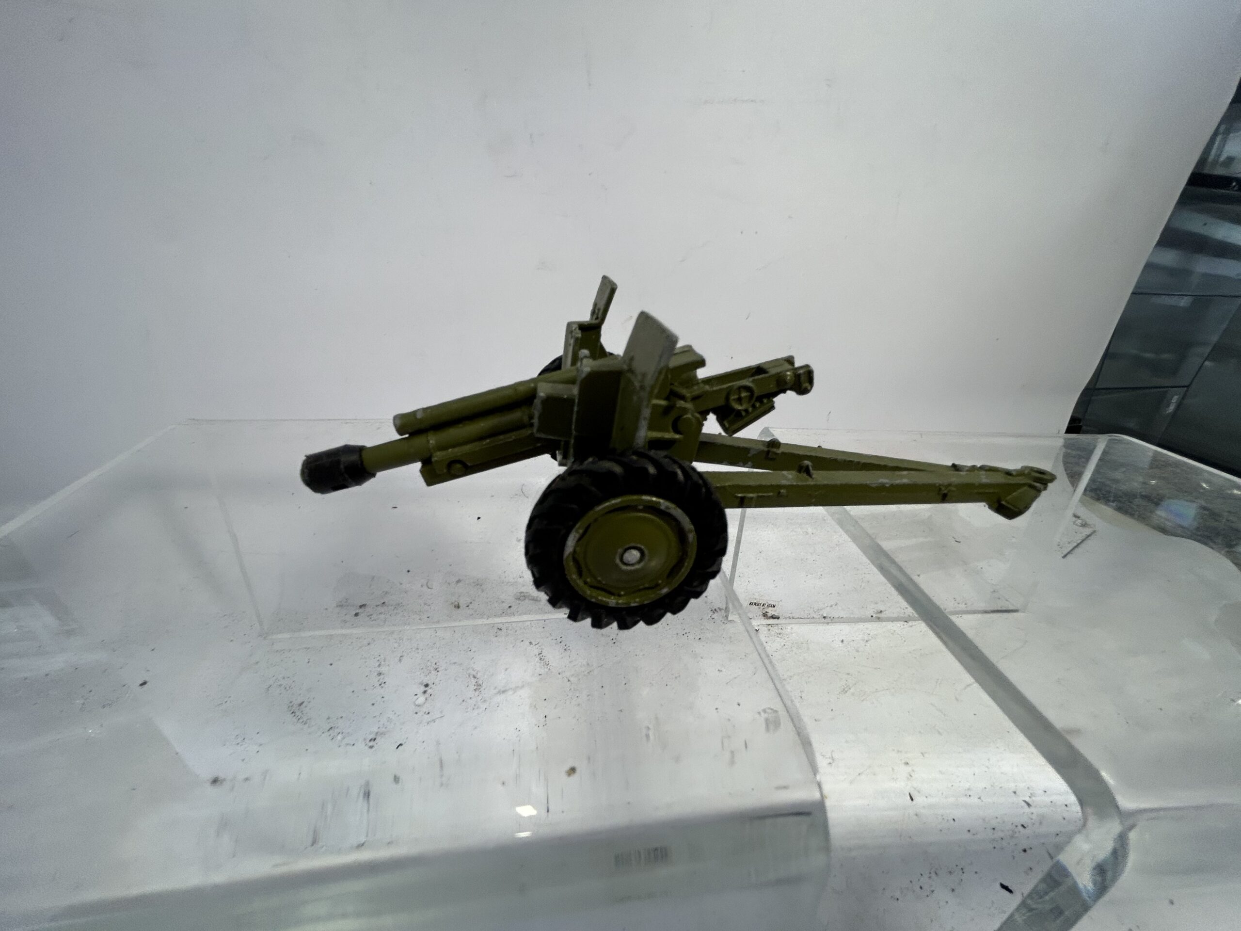 Dinky #609 105mm howitzer Circa '74-'78 - Big Bill's Die Cast